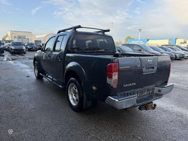 Melns Nissan Navara 2006 Marijampole, ar dzinēja tilpumu 2.49 L un nobraukumu 312 tūkst. km par 3350 €, foto 4 vietnē AUTOMOTO.COM.LV