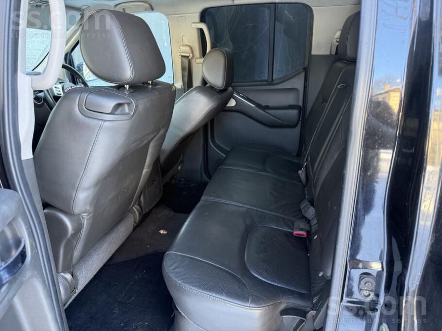 Melns Nissan Navara 2007 Rīga, ar dzinēja tilpumu 2.50 L un nobraukumu 249 tūkst. km par 4000 €, foto 9 vietnē AUTOMOTO.COM.LV
