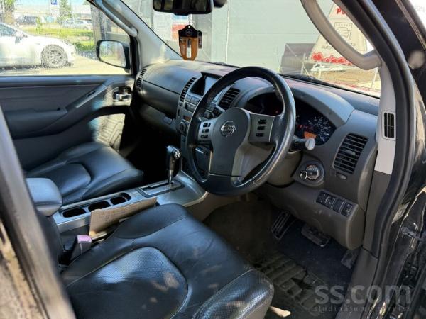 Melns Nissan Navara 2007 Rīga, ar dzinēja tilpumu 2.50 L un nobraukumu 249 tūkst. km par 4200 €, foto 8 vietnē AUTOMOTO.COM.LV