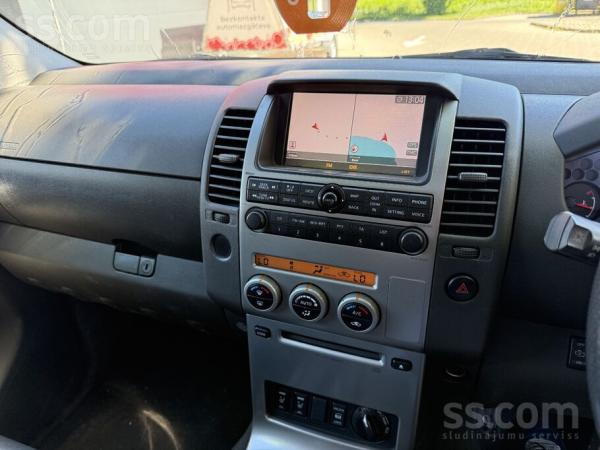 Melns Nissan Navara 2007 Rīga, ar dzinēja tilpumu 2.50 L un nobraukumu 249 tūkst. km par 4200 €, foto 9 vietnē AUTOMOTO.COM.LV