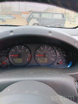 Black Nissan Navara 2007 in Ogre, with an engine capacity of 2.50 L and mileage of 167 thousand km for 3750 €, photo 9 on AUTOMOTO.COM.LV