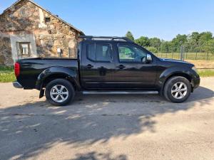 Melns Nissan Navara 2007 Šauļi, ar dzinēja tilpumu 2.50 L un nobraukumu 125 tūkst. km par 3700 €, foto 3 vietnē AUTOMOTO.COM.LV
