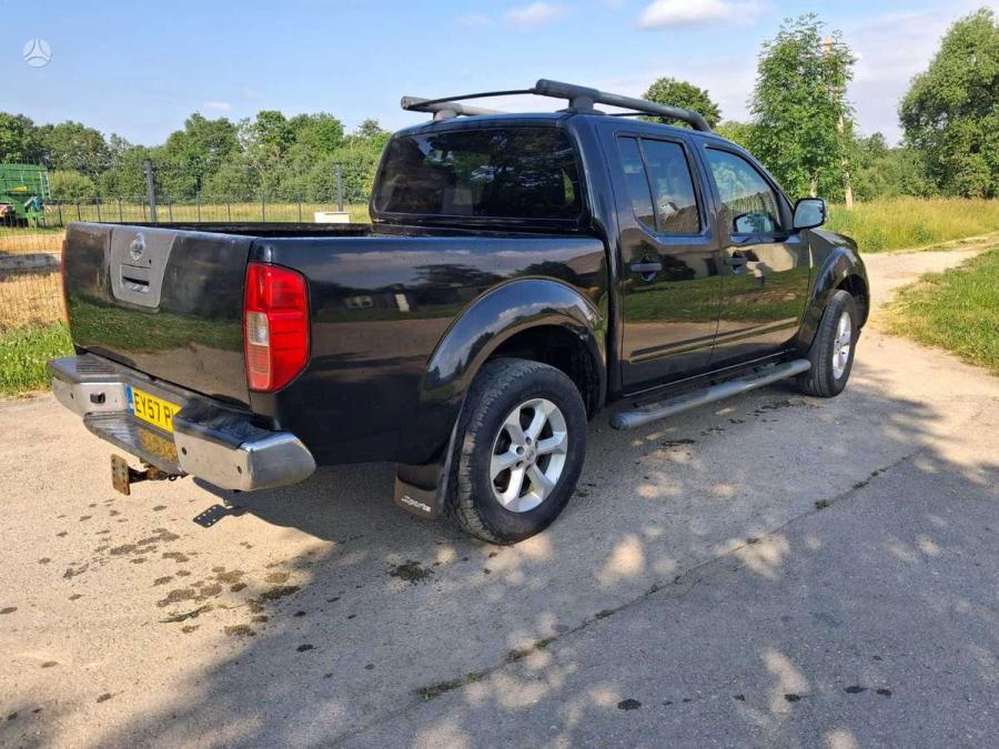 Melns Nissan Navara 2007 Šauļi, ar dzinēja tilpumu 2.50 L un nobraukumu 125 tūkst. km par 3700 €, foto 4 vietnē AUTOMOTO.COM.LV