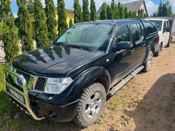 Melns Nissan Navara 2007 Alīta, ar dzinēja tilpumu 2.49 L un nobraukumu 250 tūkst. km par 2500 €, foto 1 vietnē AUTOMOTO.COM.LV