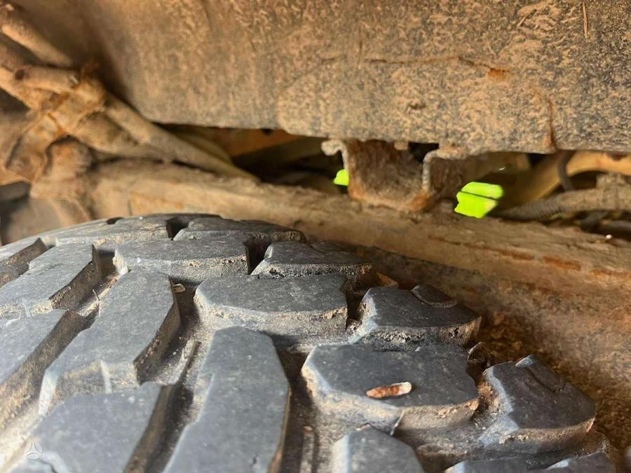 Черный Ниссан Навара 2007 в Алитус, объемом двигателя 2.49 л и пробегом 250 тыс. км за 2500 €, фото 11 на AUTOMOTO.COM.LV