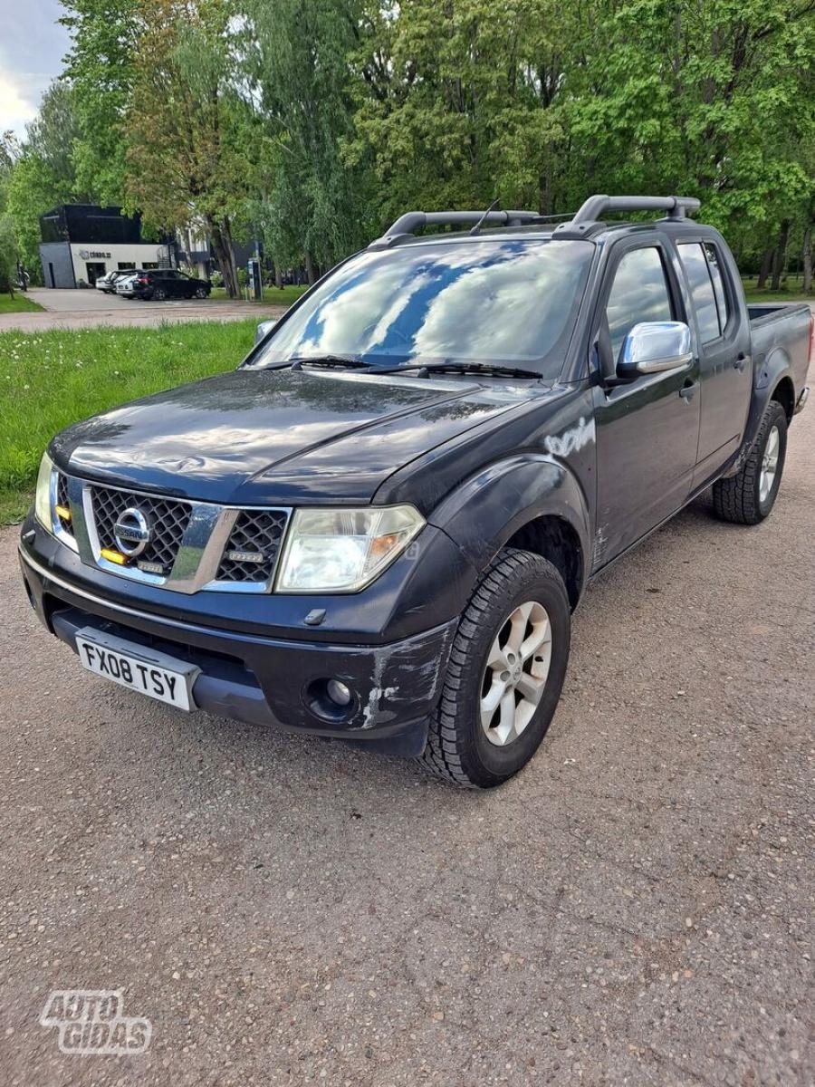 Black Nissan Navara 2008 in Panevezys, with an engine capacity of 2.50 L and mileage of 174 thousand km for 4000 €, photo 4 on AUTOMOTO.COM.LV