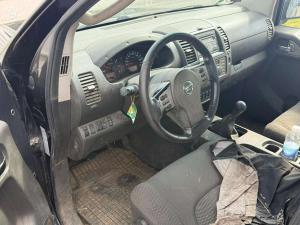 Melns Nissan Navara 2008 Viļņa, ar dzinēja tilpumu 2.49 L un nobraukumu 260 tūkst. km par 3999 €, foto 8 vietnē AUTOMOTO.COM.LV