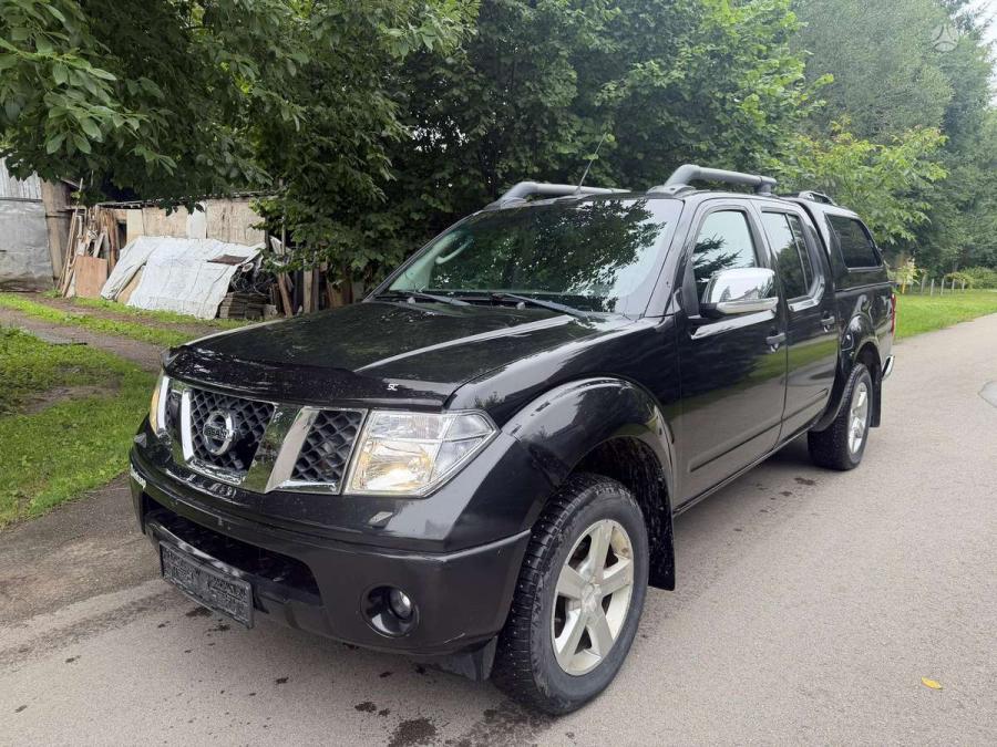 Melns Nissan Navara 2008 Kauņa, ar dzinēja tilpumu 2.49 L un nobraukumu 310 tūkst. km par 5050 €, foto 1 vietnē AUTOMOTO.COM.LV