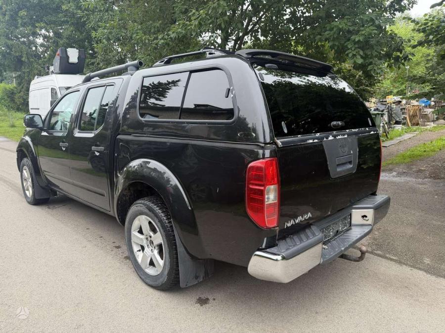 Melns Nissan Navara 2008 Kauņa, ar dzinēja tilpumu 2.49 L un nobraukumu 310 tūkst. km par 5050 €, foto 4 vietnē AUTOMOTO.COM.LV