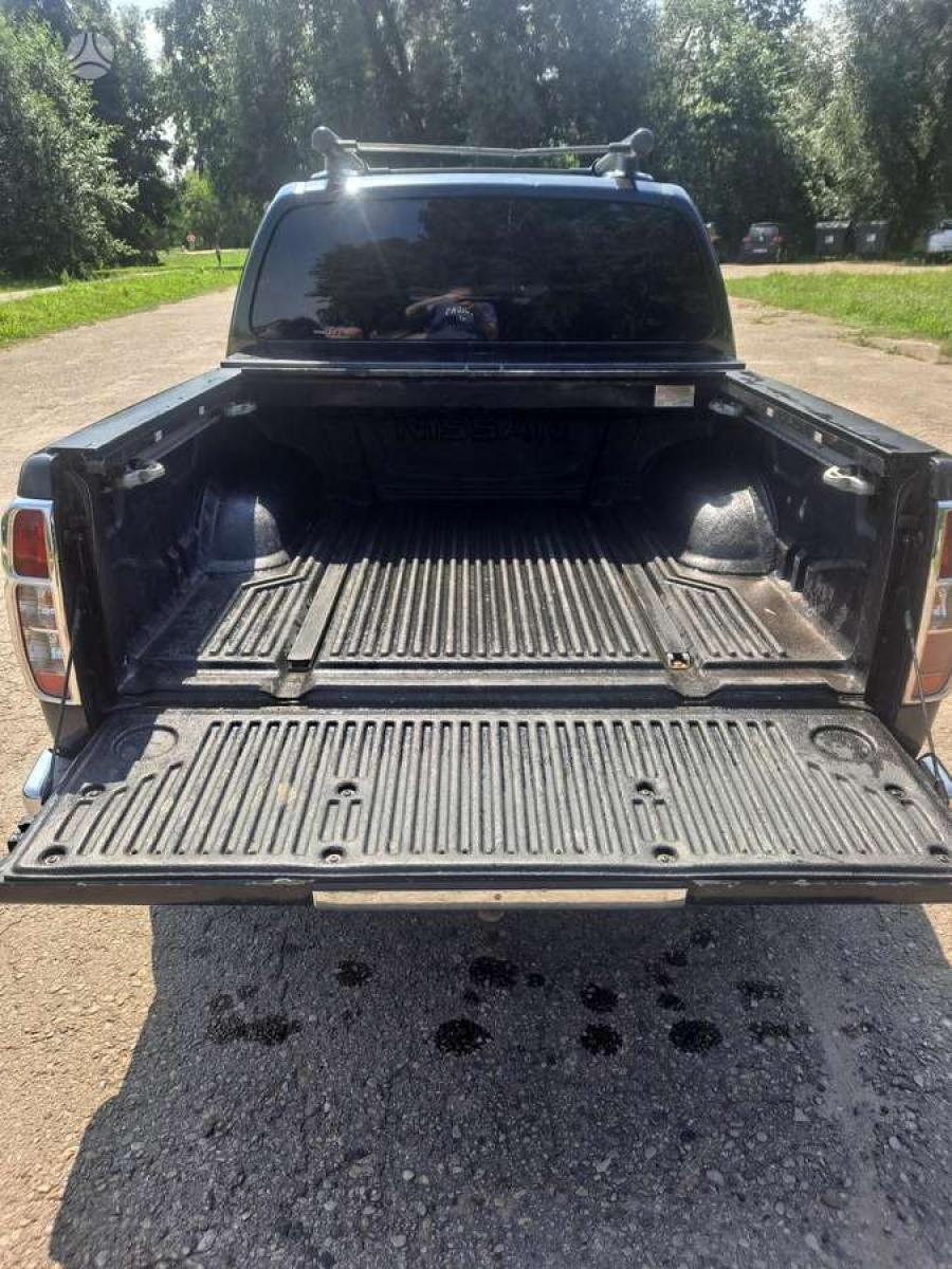 Melns Nissan Navara 2008 Panevēža, ar dzinēja tilpumu 0.00 L un nobraukumu 199 tūkst. km par 4500 €, foto 9 vietnē AUTOMOTO.COM.LV