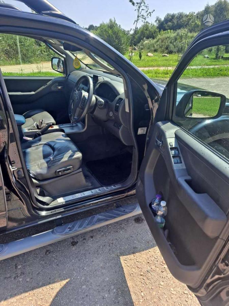 Melns Nissan Navara 2008 Panevēža, ar dzinēja tilpumu 0.00 L un nobraukumu 199 tūkst. km par 4500 €, foto 10 vietnē AUTOMOTO.COM.LV