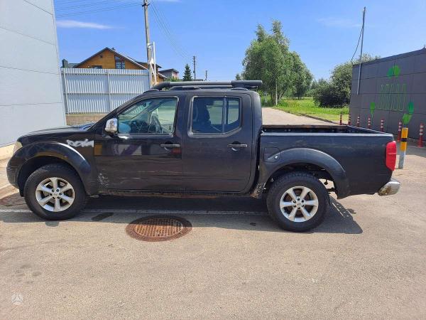 Melns Nissan Navara 2008 Panevēža, ar dzinēja tilpumu 2.50 L un nobraukumu 174 tūkst. km par 3600 €, foto 10 vietnē AUTOMOTO.COM.LV