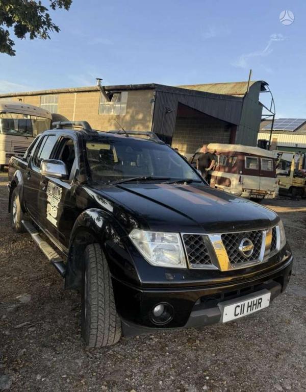Melns Nissan Navara 2009 Raseiniai, ar dzinēja tilpumu 2.50 L un nobraukumu 230 tūkst. km par 3600 €, foto 1 vietnē AUTOMOTO.COM.LV