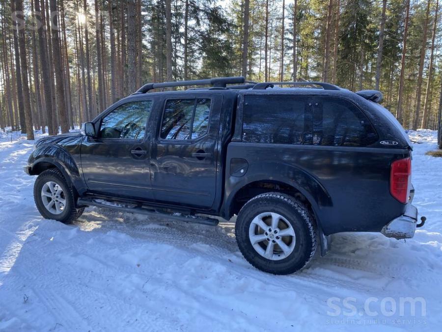 Melns Nissan Navara 2009 Kuldīga, ar dzinēja tilpumu 2.50 L un nobraukumu 186 tūkst. km par 13900 €, foto 2 vietnē AUTOMOTO.COM.LV
