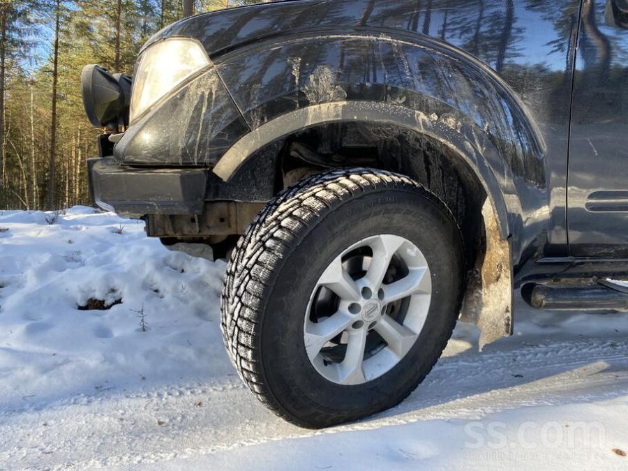 Melns Nissan Navara 2009 Kuldīga, ar dzinēja tilpumu 2.50 L un nobraukumu 186 tūkst. km par 13900 €, foto 5 vietnē AUTOMOTO.COM.LV