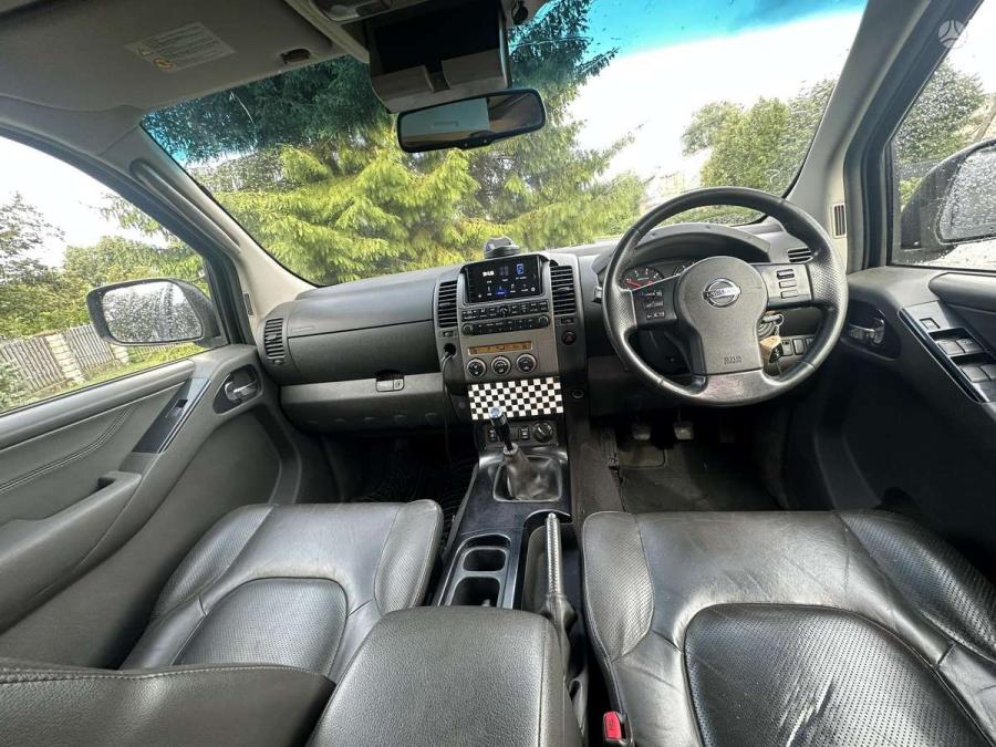 Melns Nissan Navara 2010 Kauņa, ar dzinēja tilpumu 2.50 L un nobraukumu 108 tūkst. km par 3650 €, foto 9 vietnē AUTOMOTO.COM.LV