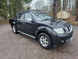 Melns Nissan Navara 2012 Telšiai, ar dzinēja tilpumu 2.50 L un nobraukumu 176 tūkst. km par 4600 €, foto 2 vietnē AUTOMOTO.COM.LV