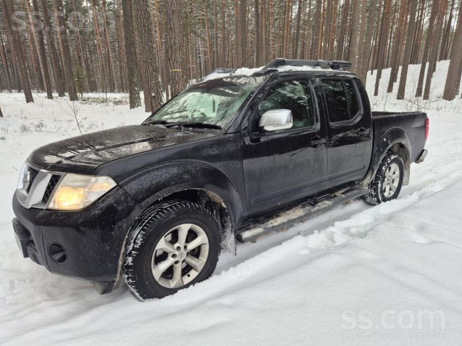 Melns Nissan Navara 2012 Rīga, ar dzinēja tilpumu 2.50 L un nobraukumu 297 tūkst. km par 4300 €, foto 1 vietnē AUTOMOTO.COM.LV
