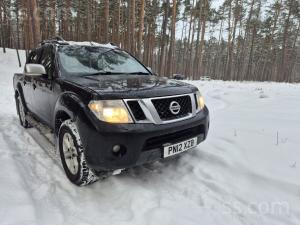 Melns Nissan Navara 2012 Rīga, ar dzinēja tilpumu 2.50 L un nobraukumu 297 tūkst. km par 4300 €, foto 3 vietnē AUTOMOTO.COM.LV