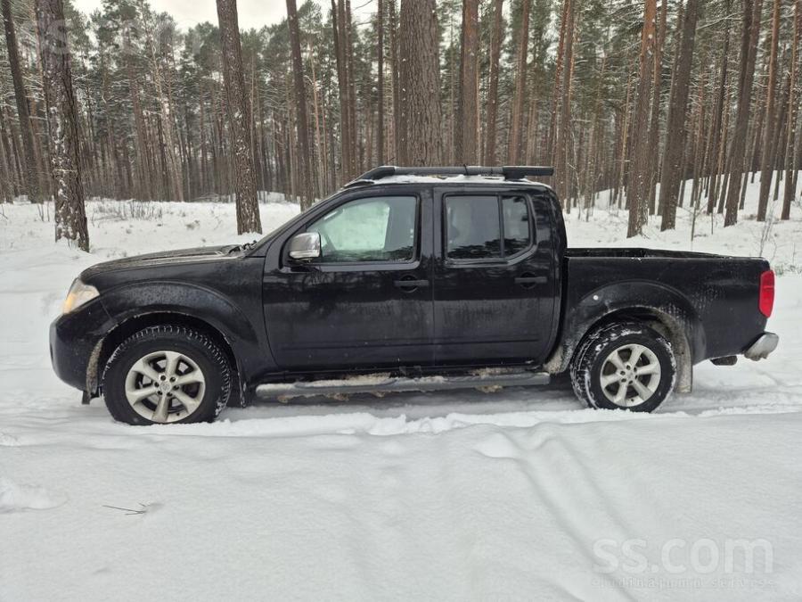 Melns Nissan Navara 2012 Rīga, ar dzinēja tilpumu 2.50 L un nobraukumu 297 tūkst. km par 4300 €, foto 4 vietnē AUTOMOTO.COM.LV