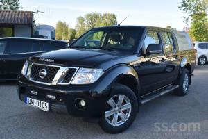 Melns Nissan Navara 2012 Kuldīga, ar dzinēja tilpumu 2.50 L un nobraukumu 0 tūkst. km par 9350 €, foto  vietnē AUTOMOTO.COM.LV