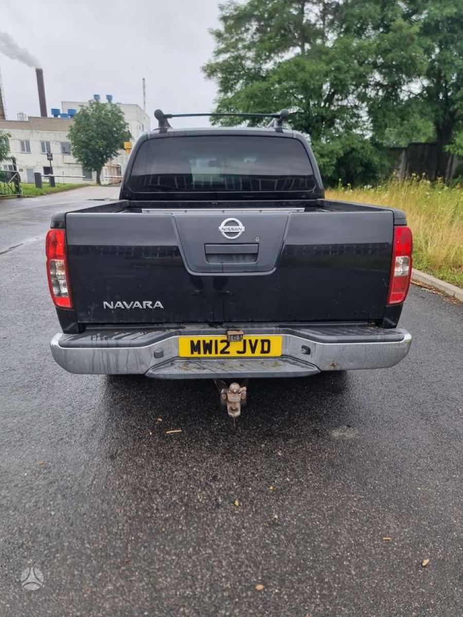 Melns Nissan Navara 2012 Jonava, ar dzinēja tilpumu 2.49 L un nobraukumu 95 tūkst. km par 3799 €, foto 7 vietnē AUTOMOTO.COM.LV