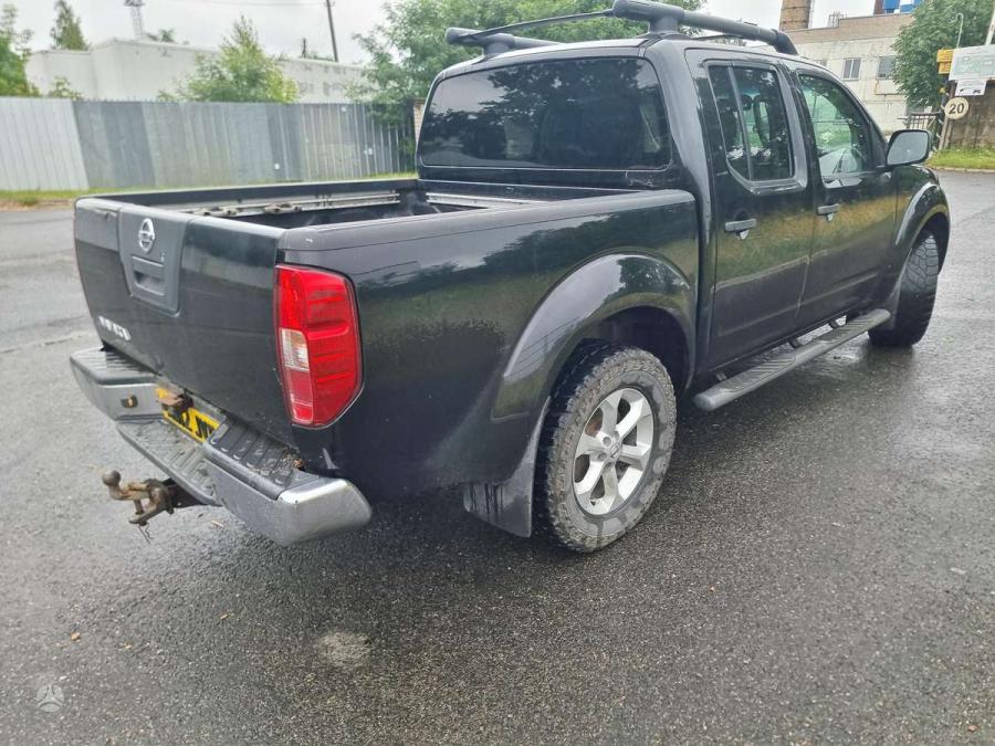 Melns Nissan Navara 2012 Jonava, ar dzinēja tilpumu 2.49 L un nobraukumu 95 tūkst. km par 3799 €, foto 8 vietnē AUTOMOTO.COM.LV