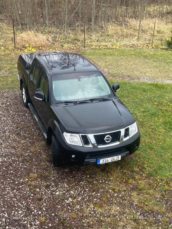 Black Nissan Navara 2014 in Tallinn, with an engine capacity of 2.50 L and mileage of 130 thousand km for 13000 €, photo 1 on AUTOMOTO.COM.LV