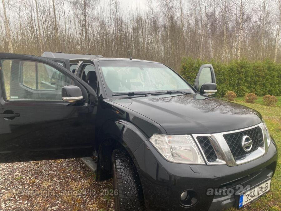 Melns Nissan Navara 2014 Tallina, ar dzinēja tilpumu 2.50 L un nobraukumu 130 tūkst. km par 13000 €, foto 2 vietnē AUTOMOTO.COM.LV