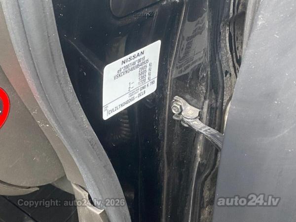 Black Nissan Navara 2014 in Tallinn, with an engine capacity of 2.50 L and mileage of 130 thousand km for 13000 €, photo 11 on AUTOMOTO.COM.LV