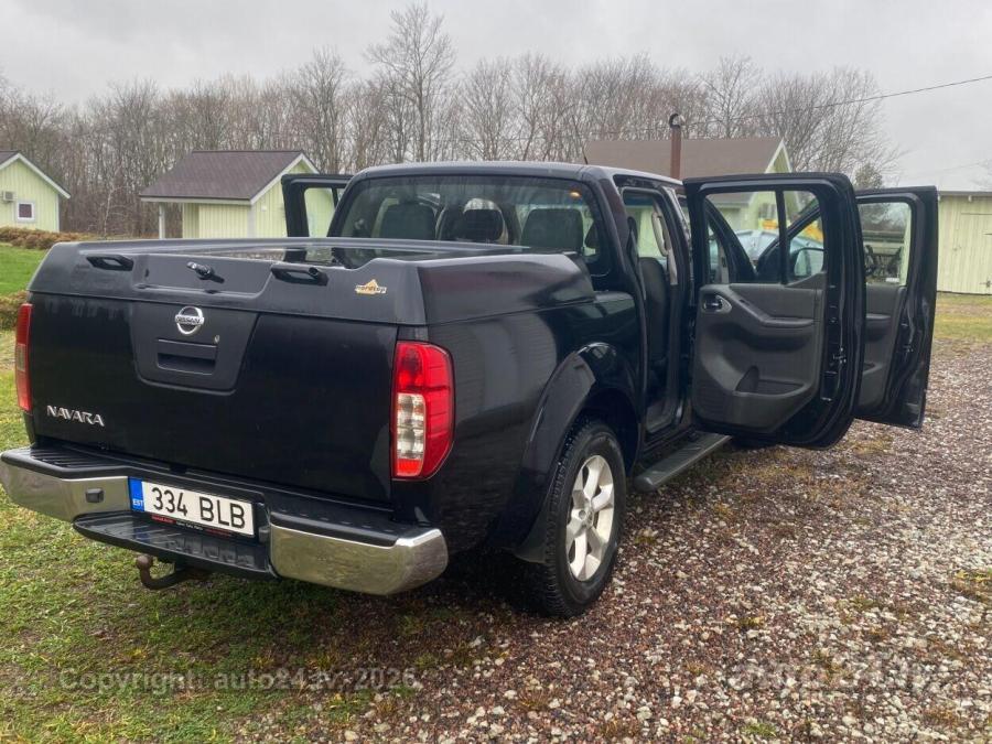 Melns Nissan Navara 2014 Tallina, ar dzinēja tilpumu 2.50 L un nobraukumu 130 tūkst. km par 13000 €, foto 12 vietnē AUTOMOTO.COM.LV