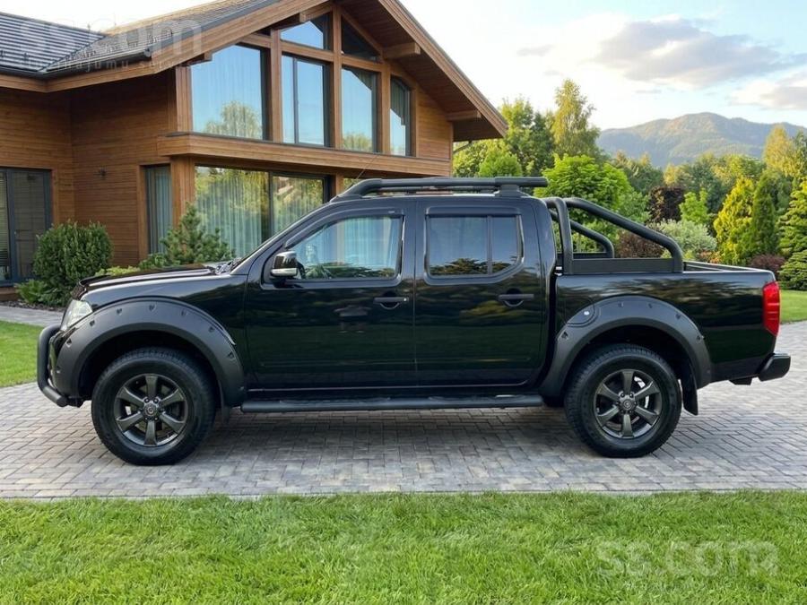 Melns Nissan Navara 2014 Dobele, ar dzinēja tilpumu 2.50 L un nobraukumu 264 tūkst. km par 13500 €, foto 3 vietnē AUTOMOTO.COM.LV