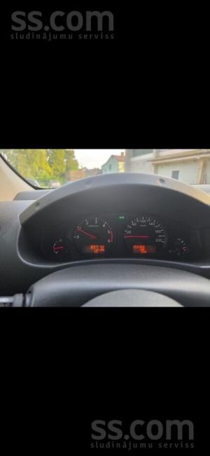 Black Nissan Navara 2014 in Dobele, with an engine capacity of 2.50 L and mileage of 265 thousand km for 12999 €, photo 7 on AUTOMOTO.COM.LV