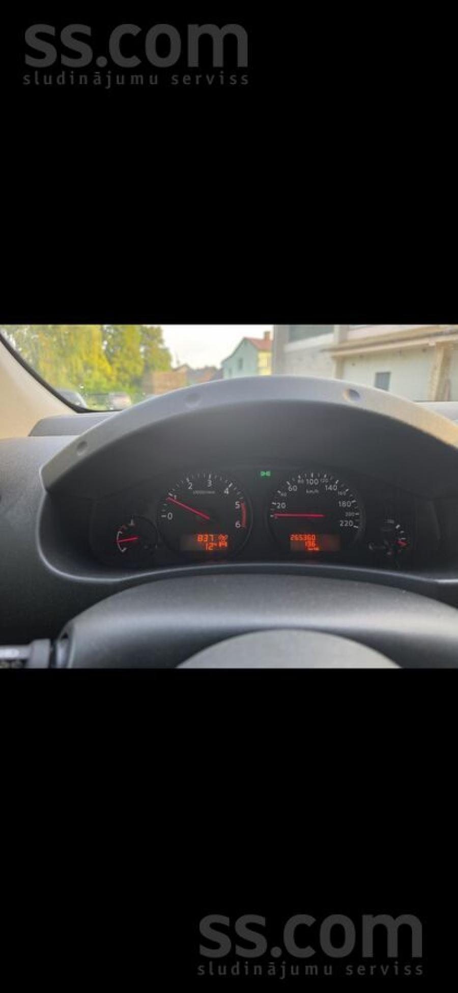 Black Nissan Navara 2014 in Dobele, with an engine capacity of 2.50 L and mileage of 265 thousand km for 12999 €, photo 7 on AUTOMOTO.COM.LV