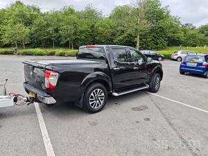 Black Nissan Navara 2016 in Jelgava, with an engine capacity of 2.30 L and mileage of 232 thousand km for 7800 €, photo 5 on AUTOMOTO.COM.LV