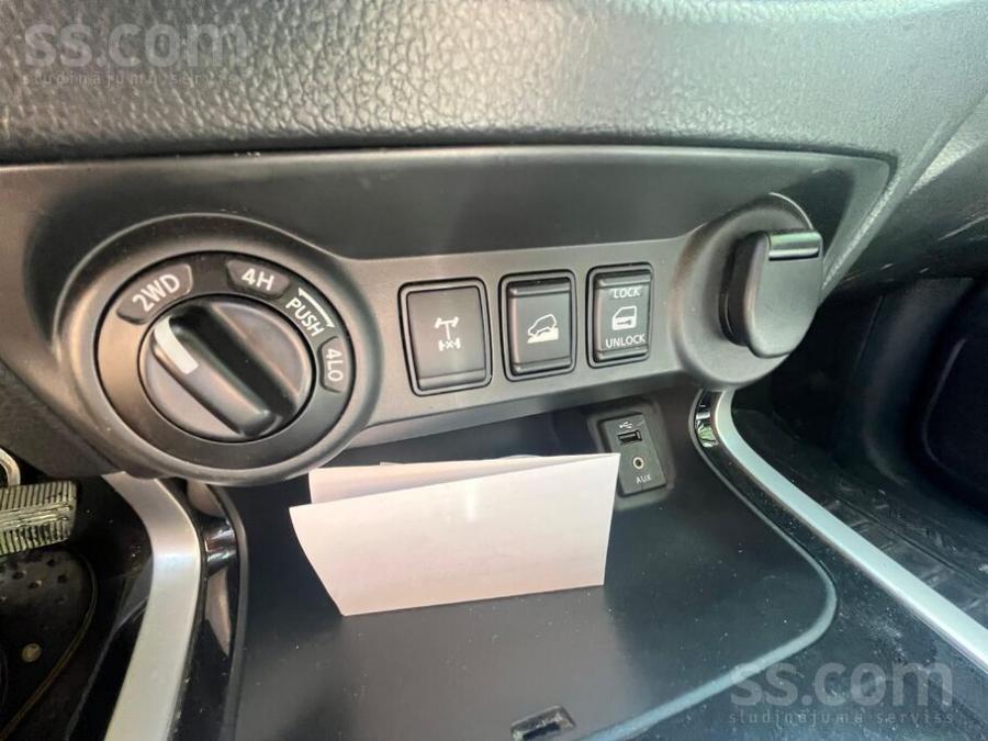 Black Nissan Navara 2016 in Talsi, with an engine capacity of 2.30 L and mileage of 192 thousand km for 16000 €, photo 18 on AUTOMOTO.COM.LV