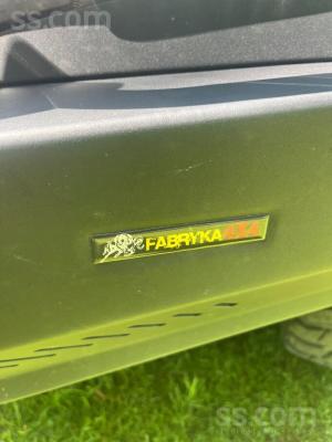 Black Nissan Navara 2016 in Talsi, with an engine capacity of 2.30 L and mileage of 192 thousand km for 16000 €, photo 19 on AUTOMOTO.COM.LV