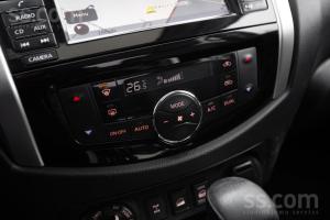 Black Nissan Navara 2017 in Jelgava, with an engine capacity of 2.30 L and mileage of 426 thousand km for 11500 €, photo 12 on AUTOMOTO.COM.LV