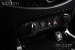 Black Nissan Navara 2017 in Jelgava, with an engine capacity of 2.30 L and mileage of 426 thousand km for 11500 €, photo 14 on AUTOMOTO.COM.LV