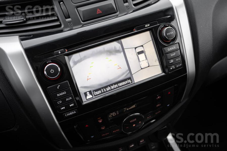 Black Nissan Navara 2017 in Jelgava, with an engine capacity of 2.30 L and mileage of 426 thousand km for 11500 €, photo 17 on AUTOMOTO.COM.LV