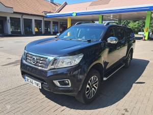 Black Nissan Navara 2017 in Kaunas, with an engine capacity of 2.30 L and mileage of 157 thousand km for 7300 €, photo 4 on AUTOMOTO.COM.LV