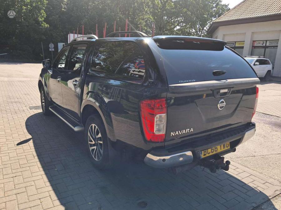 Black Nissan Navara 2017 in Kaunas, with an engine capacity of 2.30 L and mileage of 157 thousand km for 7300 €, photo 13 on AUTOMOTO.COM.LV