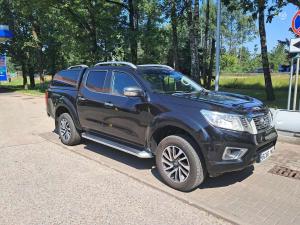 Black Nissan Navara 2017 in Kaunas, with an engine capacity of 2.30 L and mileage of 157 thousand km for 7300 €, photo 18 on AUTOMOTO.COM.LV