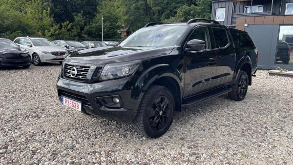 Black Nissan Navara 2020 in Kaunas, with an engine capacity of 2.30 L and mileage of 200 thousand km for 20999 €, photo 1 on AUTOMOTO.COM.LV