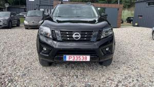 Black Nissan Navara 2020 in Kaunas, with an engine capacity of 2.30 L and mileage of 200 thousand km for 20999 €, photo 5 on AUTOMOTO.COM.LV