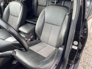 Black Nissan Navara 2020 in Kaunas, with an engine capacity of 2.30 L and mileage of 200 thousand km for 20999 €, photo 11 on AUTOMOTO.COM.LV
