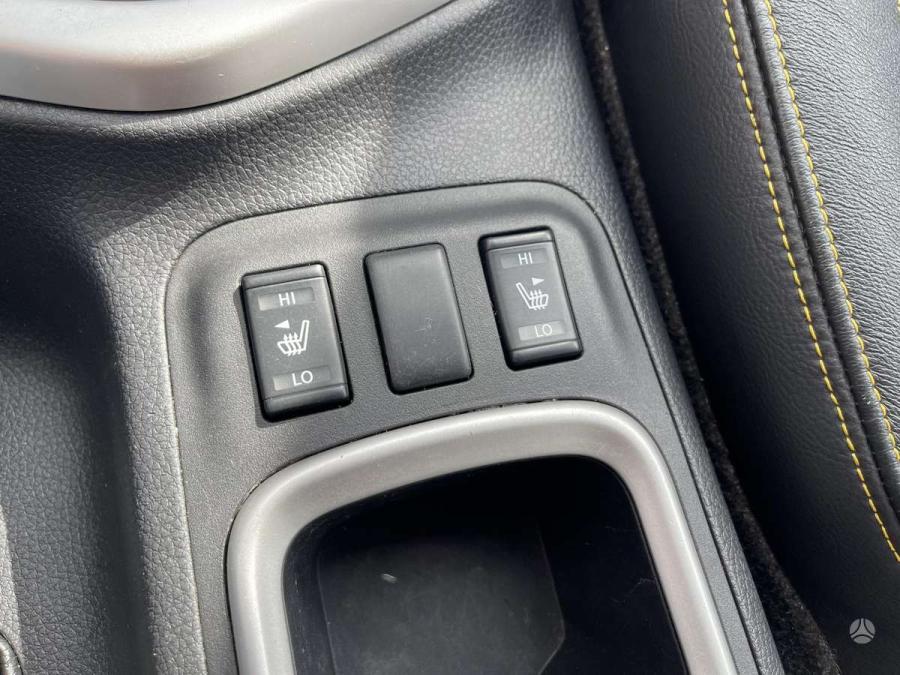Black Nissan Navara 2020 in Kaunas, with an engine capacity of 2.30 L and mileage of 200 thousand km for 20999 €, photo 21 on AUTOMOTO.COM.LV
