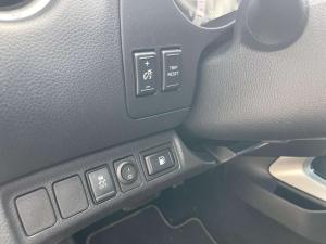 Black Nissan Navara 2020 in Kaunas, with an engine capacity of 2.30 L and mileage of 200 thousand km for 20999 €, photo 28 on AUTOMOTO.COM.LV