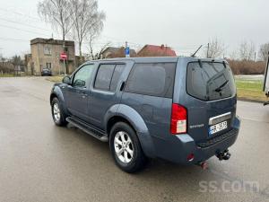 Черный Ниссан Навара 2008 в Кулдига, объемом двигателя 2.50 л и пробегом 300 тыс. км за 5100 €, фото 6 на AUTOMOTO.COM.LV