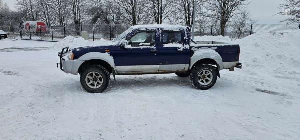 Zils Nissan Navara 2004 Kauņa, ar dzinēja tilpumu 2.50 L un nobraukumu 400 tūkst. km par 3250 €, foto 1 vietnē AUTOMOTO.COM.LV